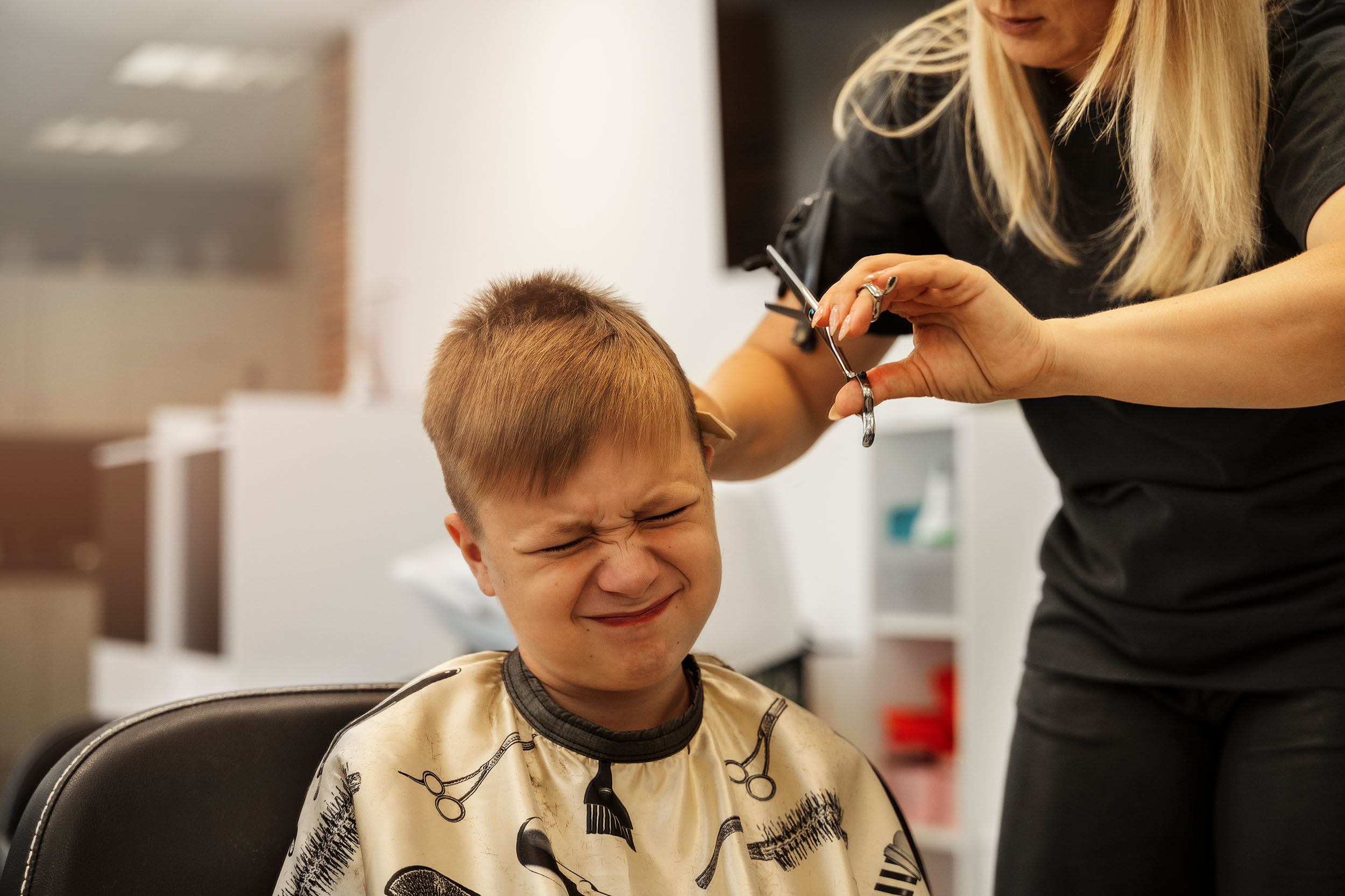 Helping kids with autism get comfortable with haircuts: ABA tips